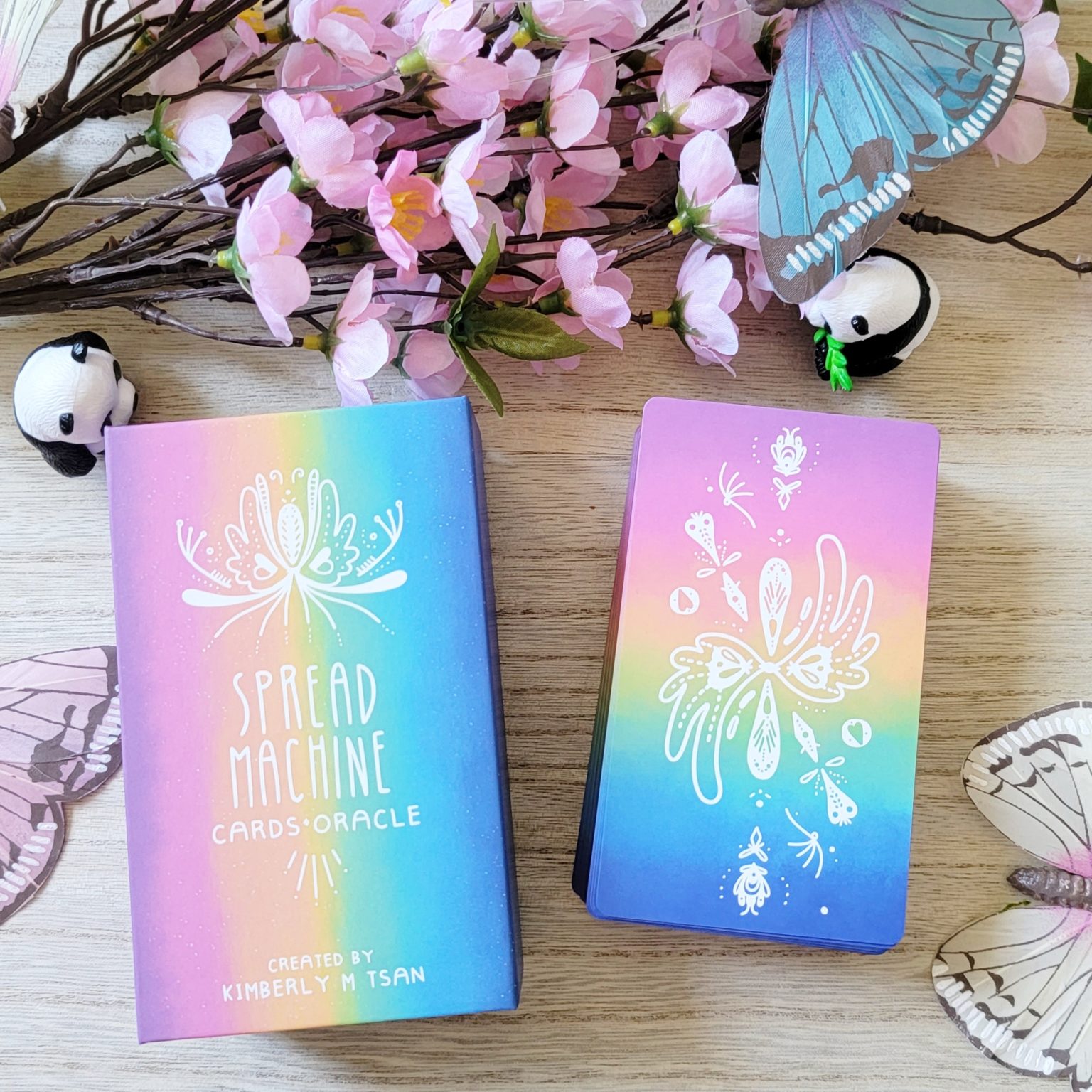 DIY tarot spreads with the Spread Machine Cards + Oracle - Little Red Tarot